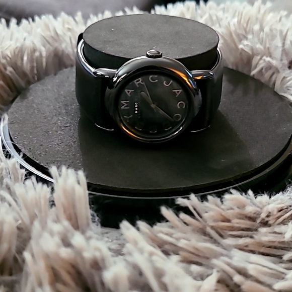 Marc Jacobs | Accessories | Marc Jacobs Black Leather Band Watch | Poshmark